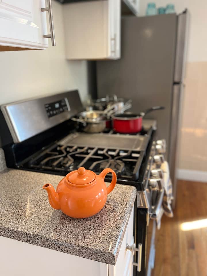 3rd Floorwhole Apartment 2beds/2living Room - Boston, MA