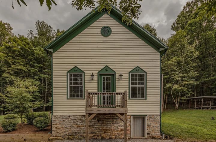 Chapel On Private Road - Lexington, VA