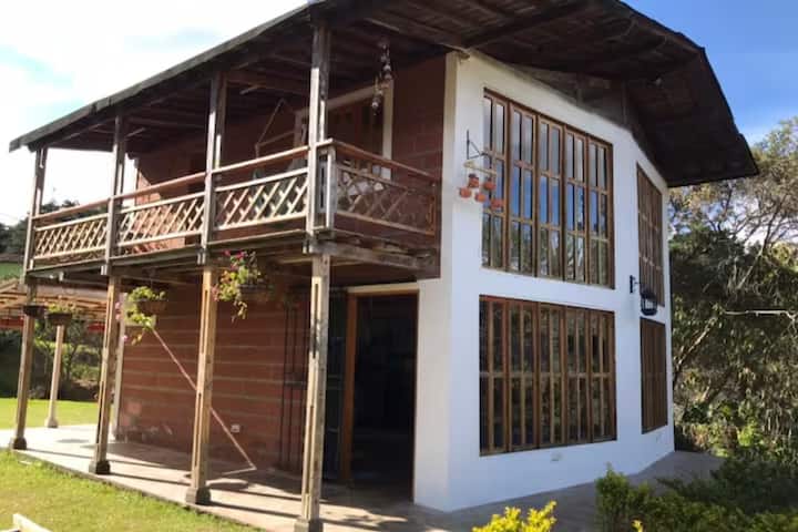 Santa Elena "Refugio De Luz" - Guarne