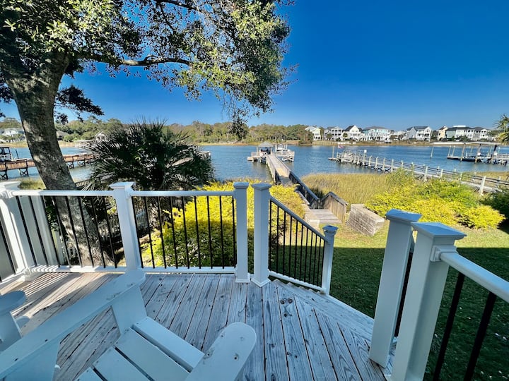 Intracoastal Waterway Cottage Boat Dock Fishing - Oak Island, NC