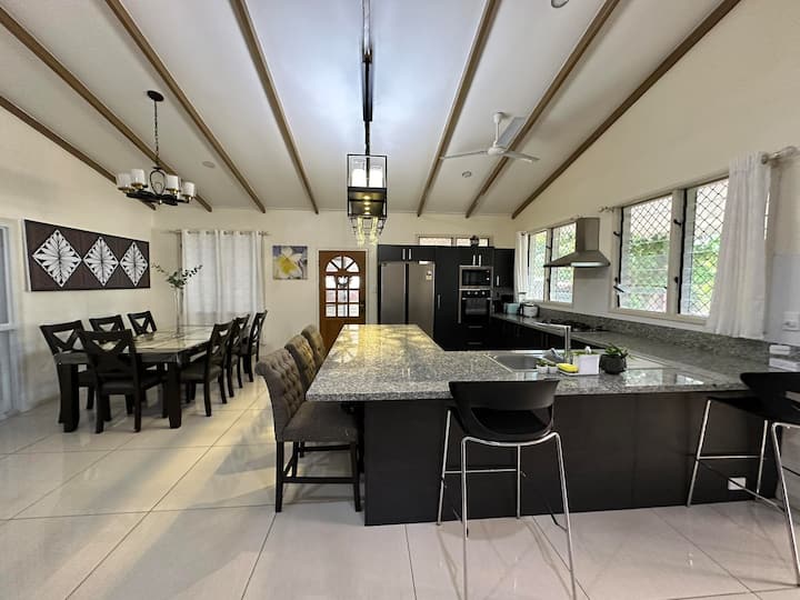 Amataga 3 Bedroom/3 Bathroom/ac/netflix/wifi - Apia