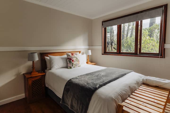Self-catering 6-sleeper/2-bedroom Cabin - Herold