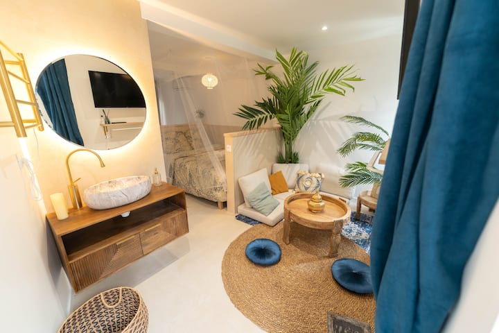 *Ag1 Oasis Jacuzzi Evasion Loveroom - Nice