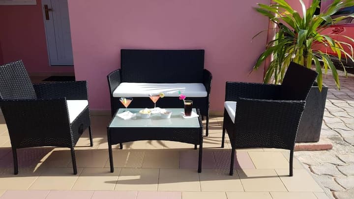 Elégant Appartement Meublé Et Totalement éQuipé - Libreville