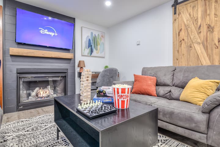 Private | King | Step Free  | Pet | Spa | Wifi - Pickering