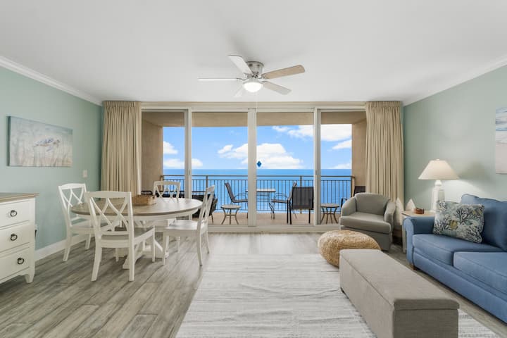 Emerald Beach 2033: Ocean Front, Pools, Starbucks - Panama City Beach
