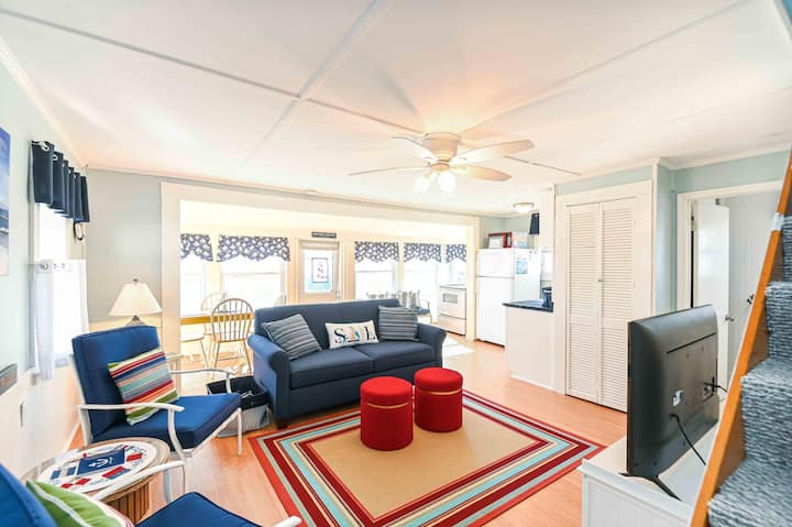 Long Sands Beach Cottage In York - York, ME