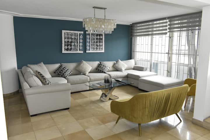 Centric, Modern And Spacious Condo - Guayaquil