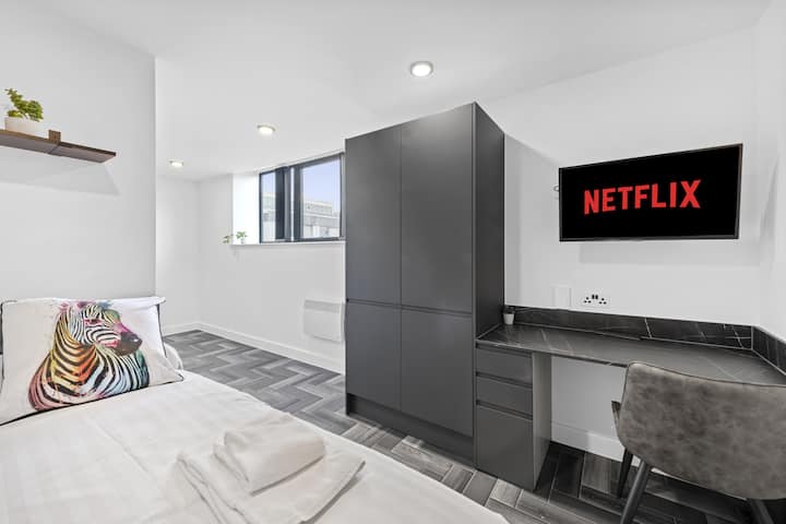 Brand New Spacious Studio In Beeston - Nottingham