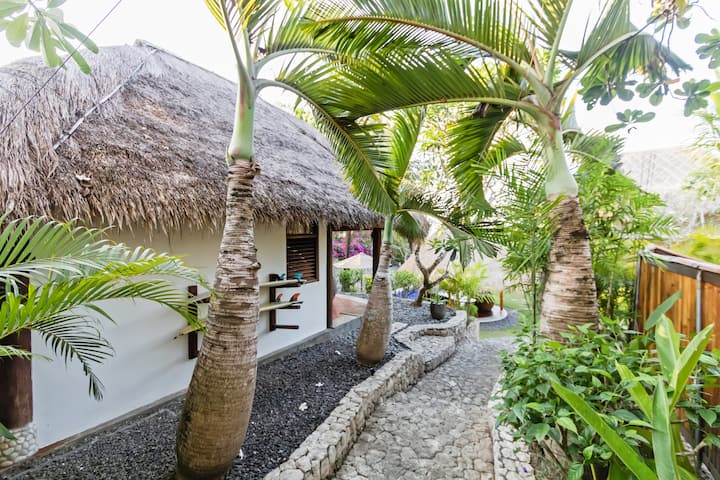 Tropical Bungalow | Bingin Beach, Uluwatu - Uluwatu