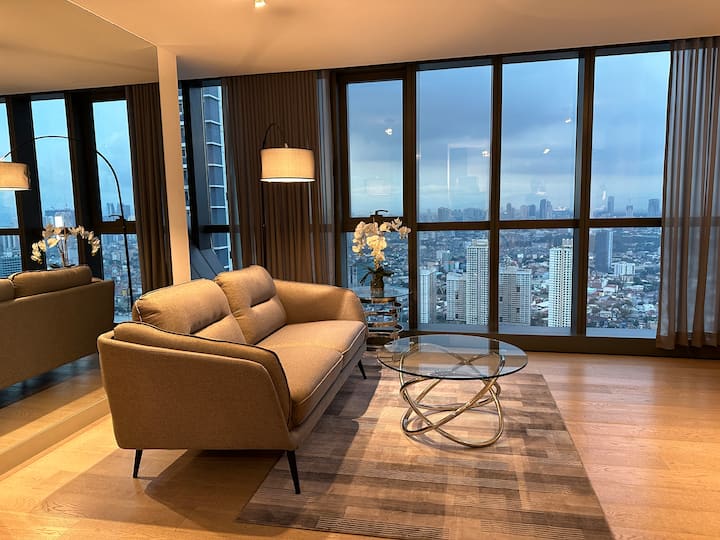 New Modern Luxurious 1 Bedroom Condo W/ Wifi - Manila