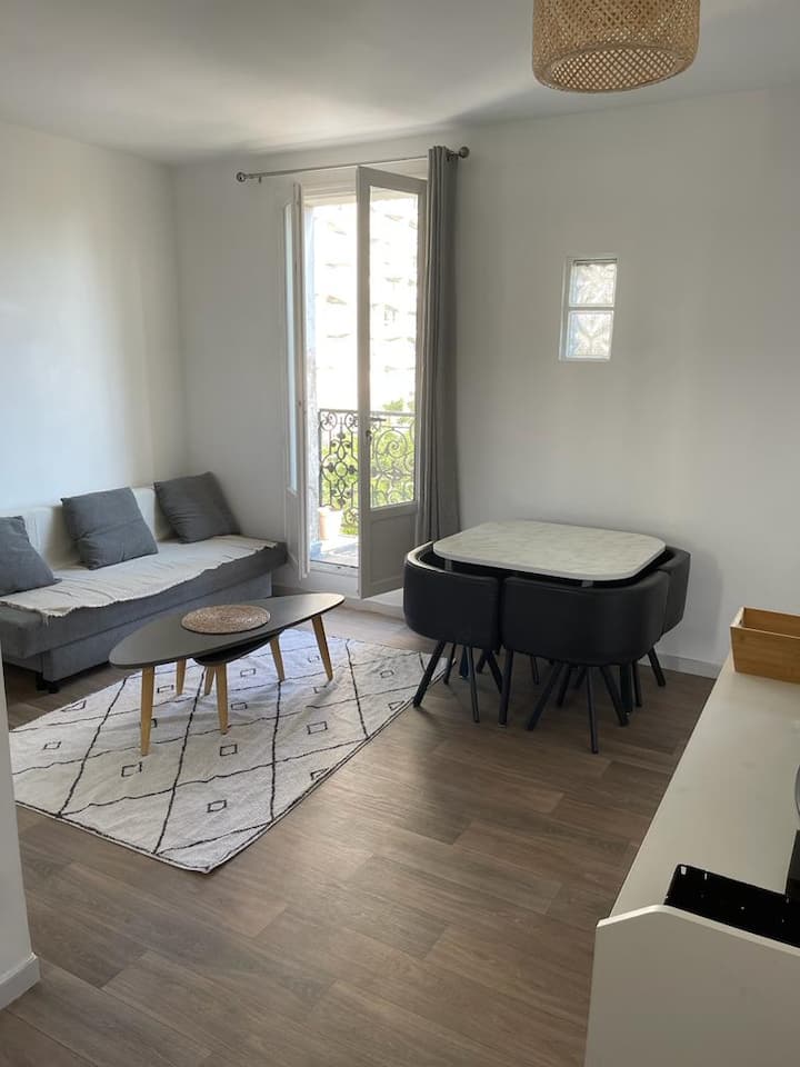 Explore Paris With Our 2br Flat - Paris