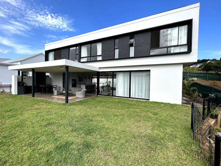 New Family Home In Zululami Estate Close To Beach - Dolphin Coast