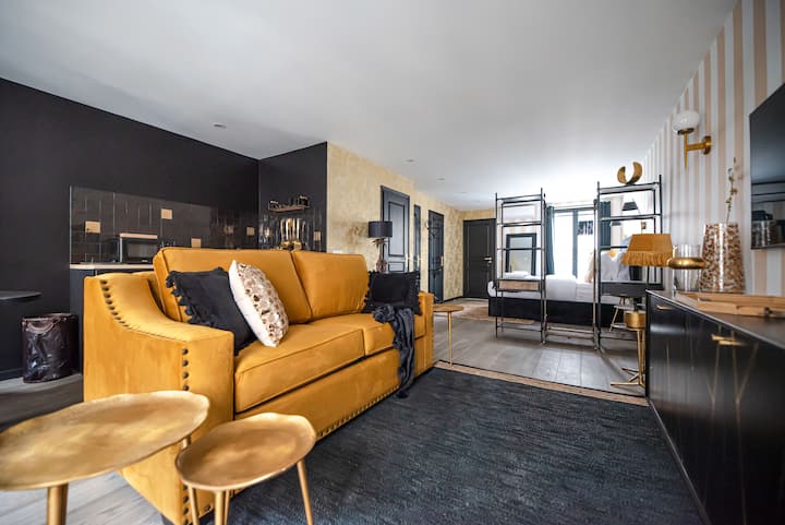 Stylish Flat In Prime Location: Pigalle/montmartre - Paris