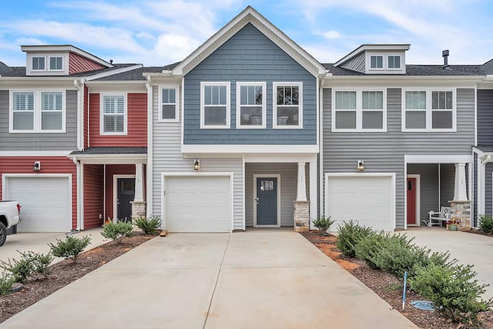 Furman Valley Retreat- Greenville Monthly Rental - Travelers Rest, SC