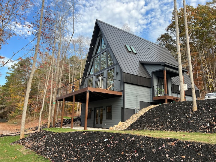 Lakefront Keowee Luxury Cottages 127 - Lake Keowee, SC