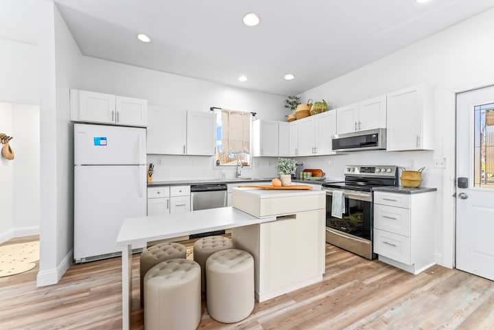 The Cozy Corner - A 2br Retreat - Sioux Falls, SD