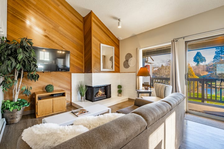2br+loft In Blaine • Pool • Hot Tub • Beach 207 - Birch Bay, WA