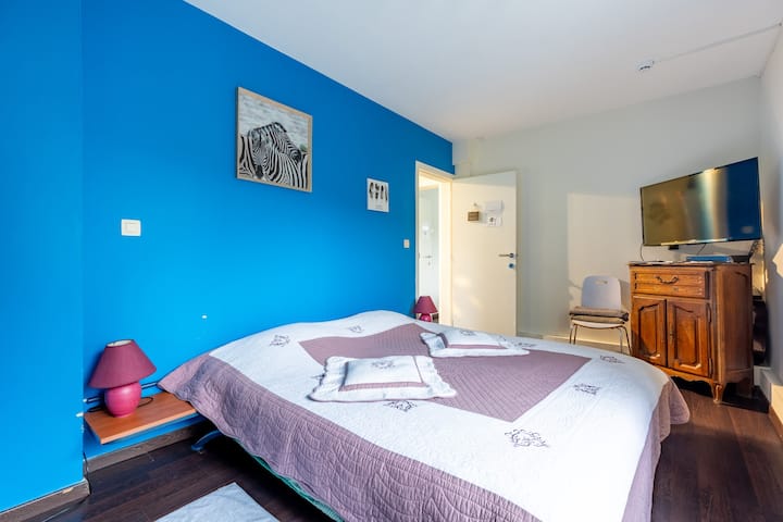 Magnifique Chambre Double Confortable, Silencieuse - Dinant