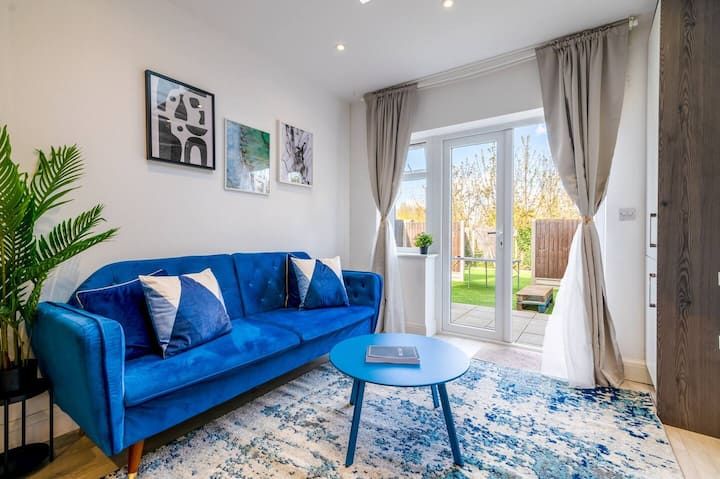 Parking | Yard | Bbq | Chic Apartment Near Wembley - Harrow