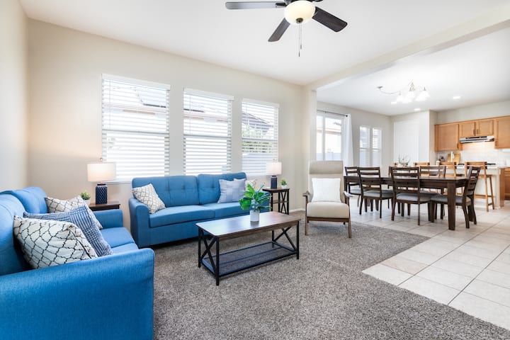 Perris House 92571 | Pet-friendly, Cal King Bed - Perris, CA