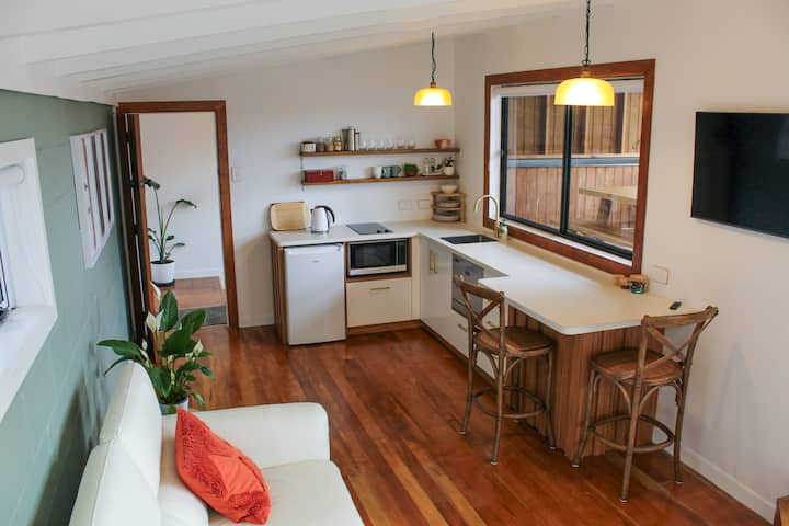 The Tree Hut - Raglan