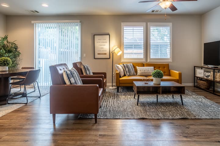 Prime Clovis Gated Condo Near Hospitals - Clovis, CA