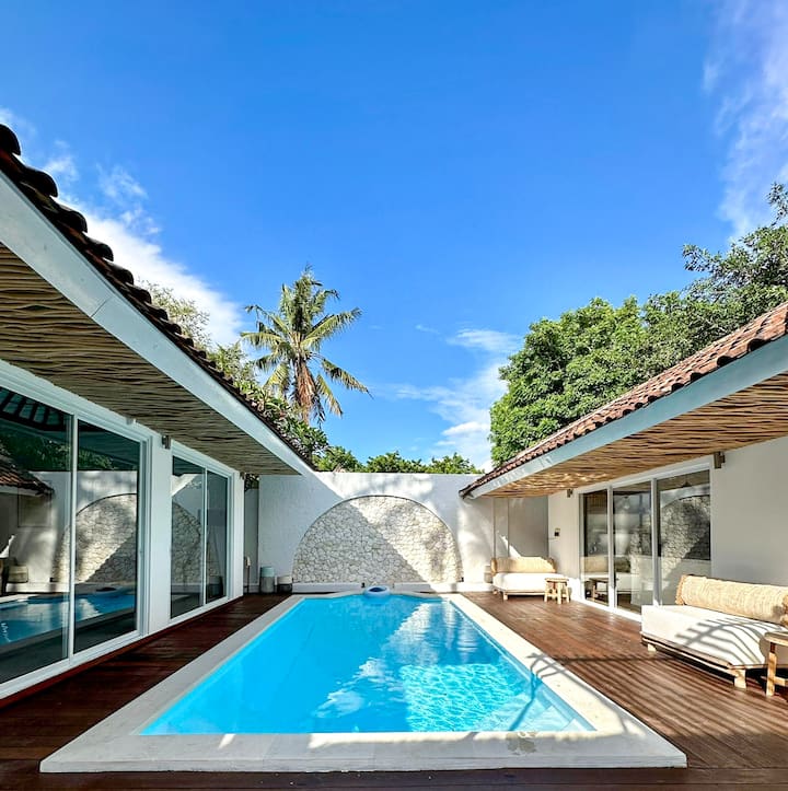 Luxury At Family Ties Villa - Gili Islands
