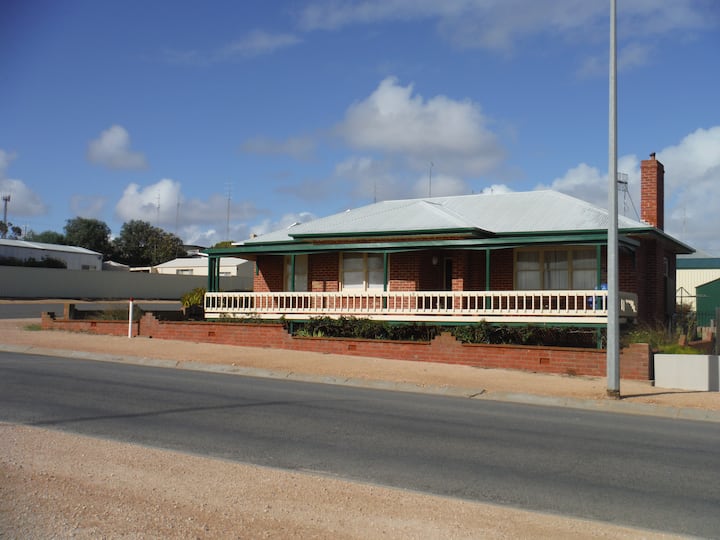 Sea Crest - Port Victoria
