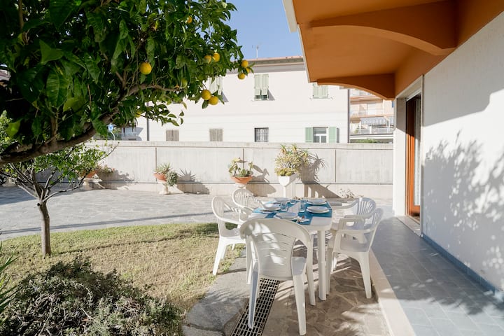 La Serena Di Bordighera!  Vintage Flat X5 - Bordighera