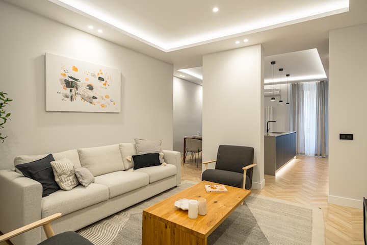 Gran Via Xvii Calle Fuencarral 6br 7bh - Madrid