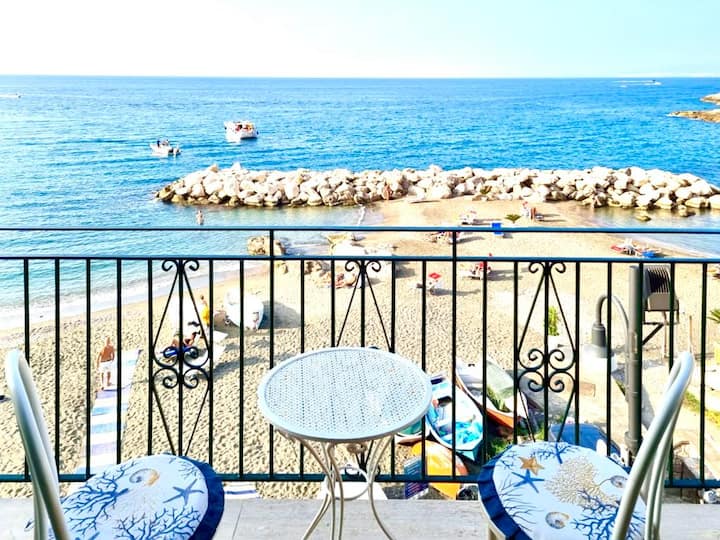 Sorrento On The Beach - Capri