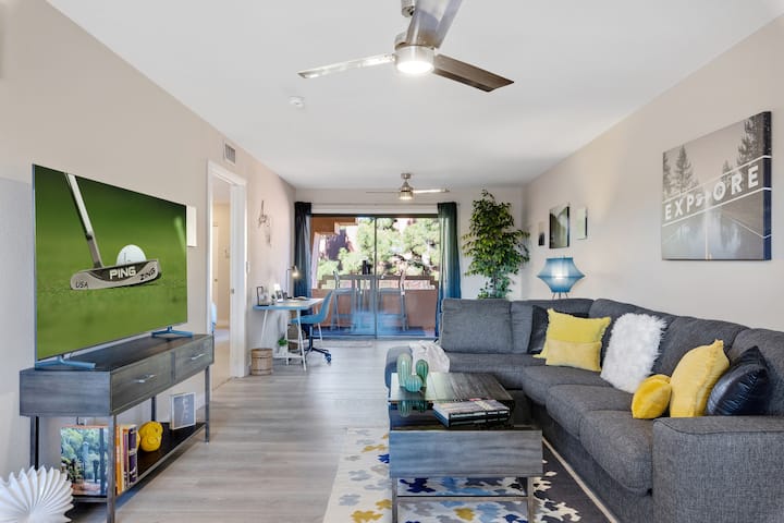 Stylish Condo In Paradise Valley Village! - Phoenix, AZ