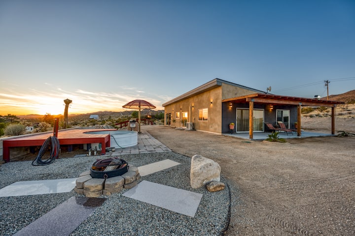 Agave Hills Privacy, Spa/cowboy Pool & Stars - Yucca Valley, CA