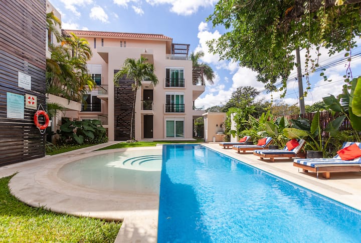 8 Bedrooms * 3 Condos * Downtown - Playa del Carmen