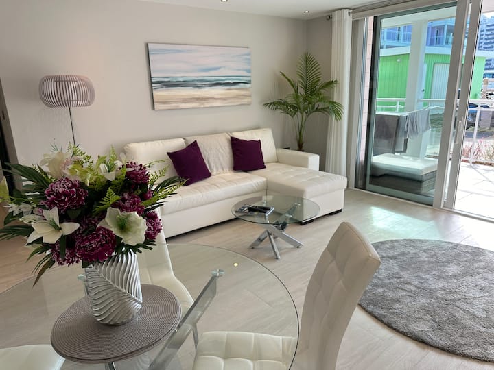 Marina Club Luxury Ocean Village Apartment - Gibraltar