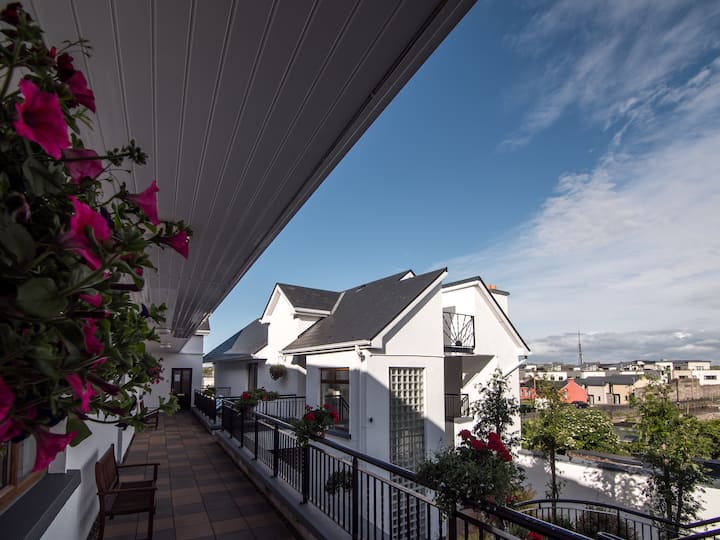 Beautiful Galway City Apartment - Galway