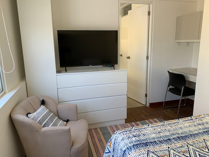 Estudio Muy Cómodo En San Isidro - Lima