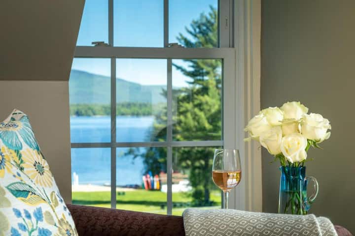 Inn At Pleasant Lake - Junior Suite 12 - New London, NH
