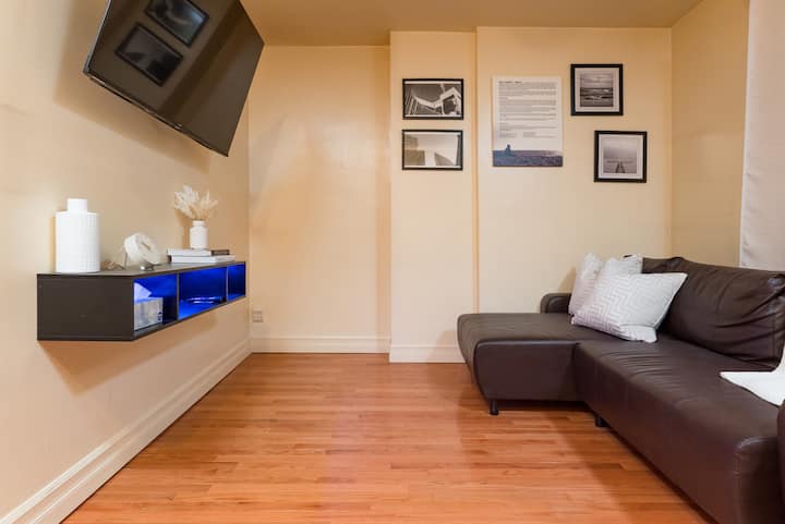 Boston Famous Nightlife Chinatown Central Location - Bay Village - Boston