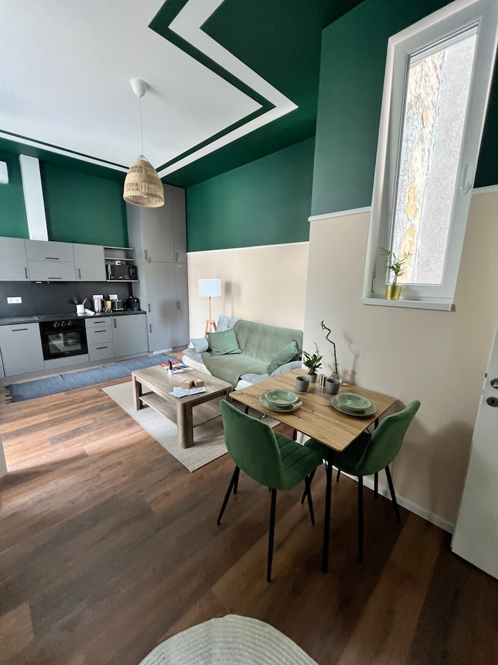 Green One At Kálvin Square - Budapest