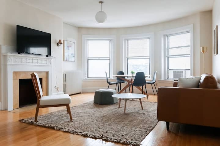 Stunning 1br | Steps To Fenway! - Boston, MA