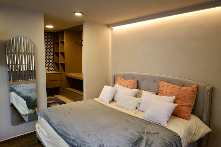 Studio Apartment W/private Workspace @ Qro Centro - Querétaro