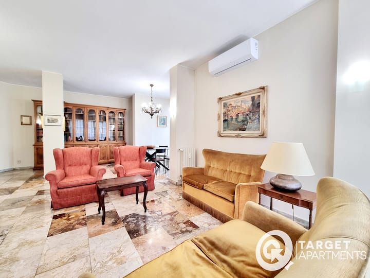 Residenza Isabella Di Valois - Milan