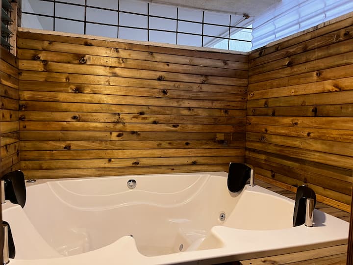Casa Familiar | Jacuzzi | Laureles | Wifi | Cra 70 - Medellín