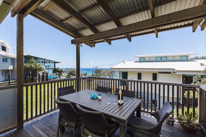 Oceanic - Moreton Island