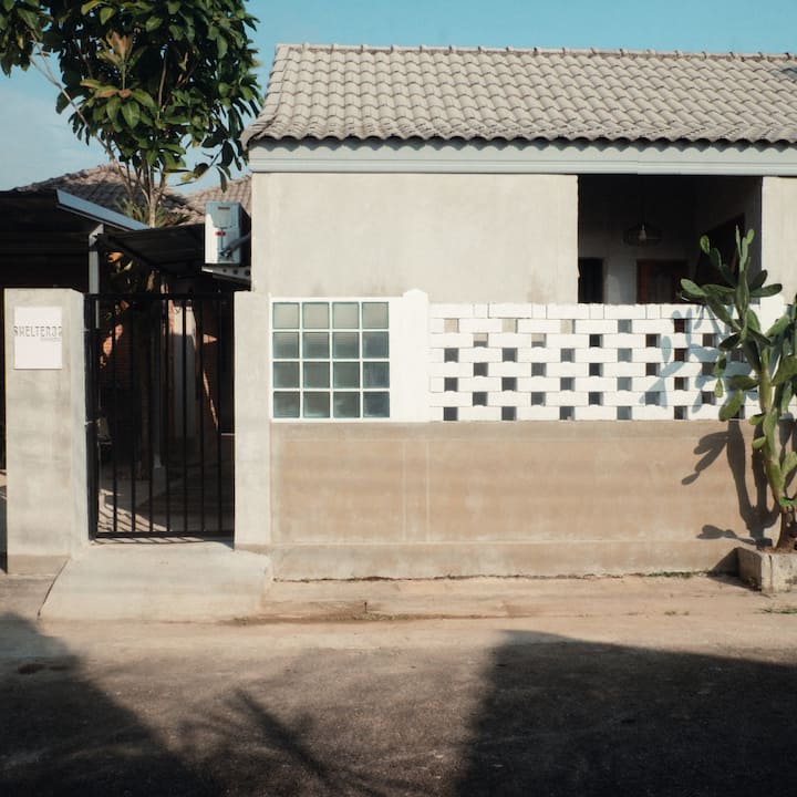 Shelter32 Not A Hotel - Chiang Rai