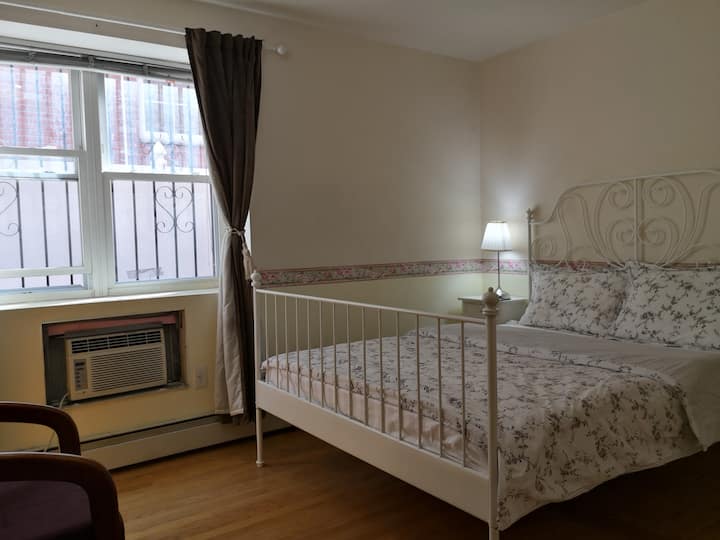 Sunnyhome1p(located In Flushing） - Port Washington, NY