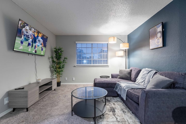 Walk To At&t Stadium | Modern 1br Game Day Stay - Arlington, TX