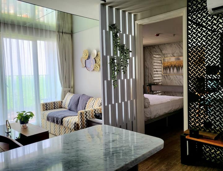Cozy And Spacious Designer 2br Apartment In Bsd - Jakarta